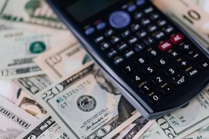 What is Debt-to-Equity (D/E) Ratio and What is it Used For?